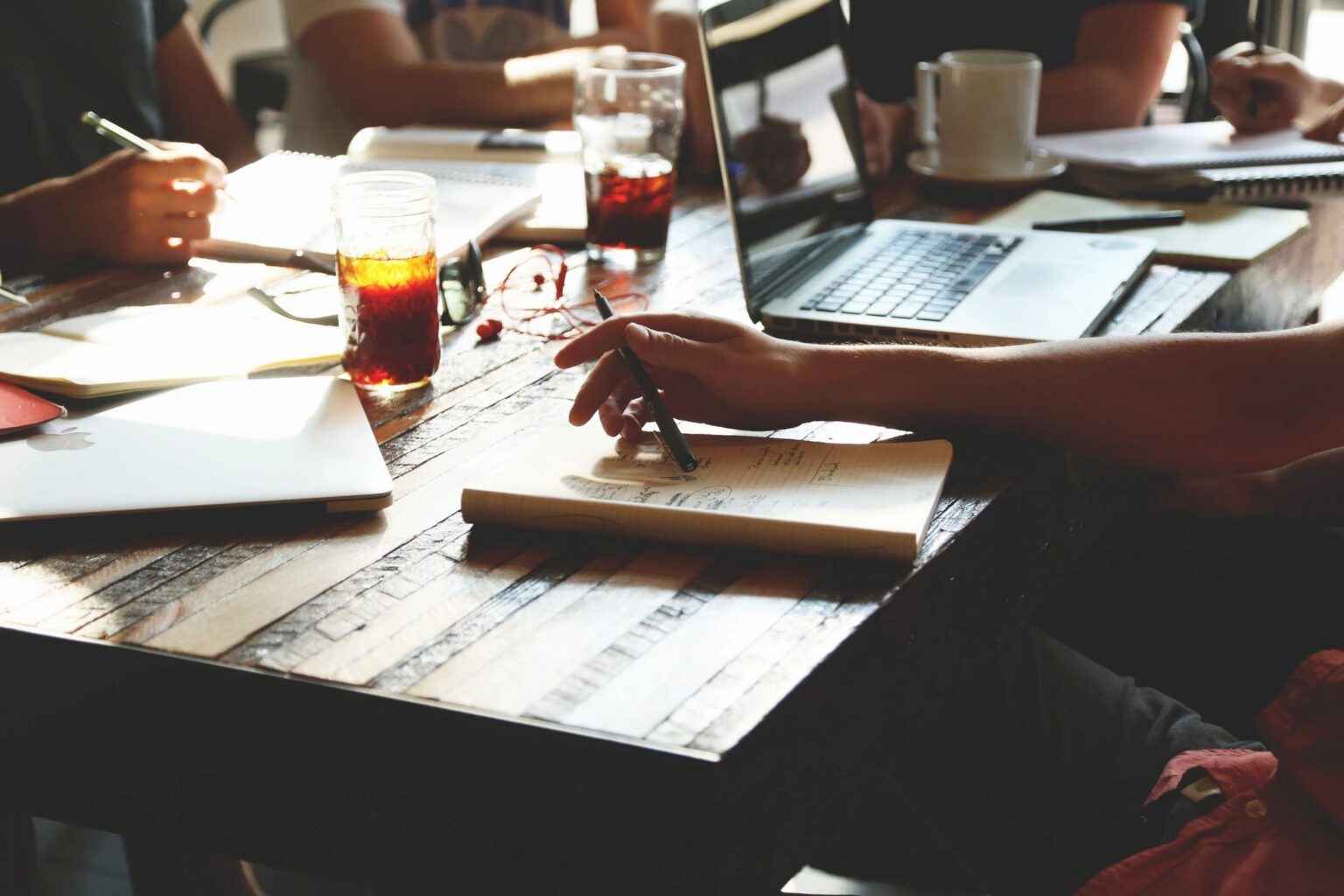 The Benefits of Staffing Companies in the Restaurant Industry ...